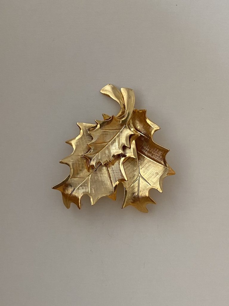 Gold holly – World Sensorium / Conservancy